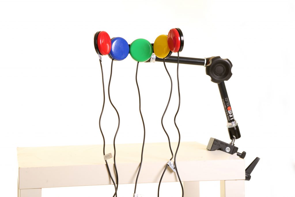 Hand-branded arm for crossbow users - azarim